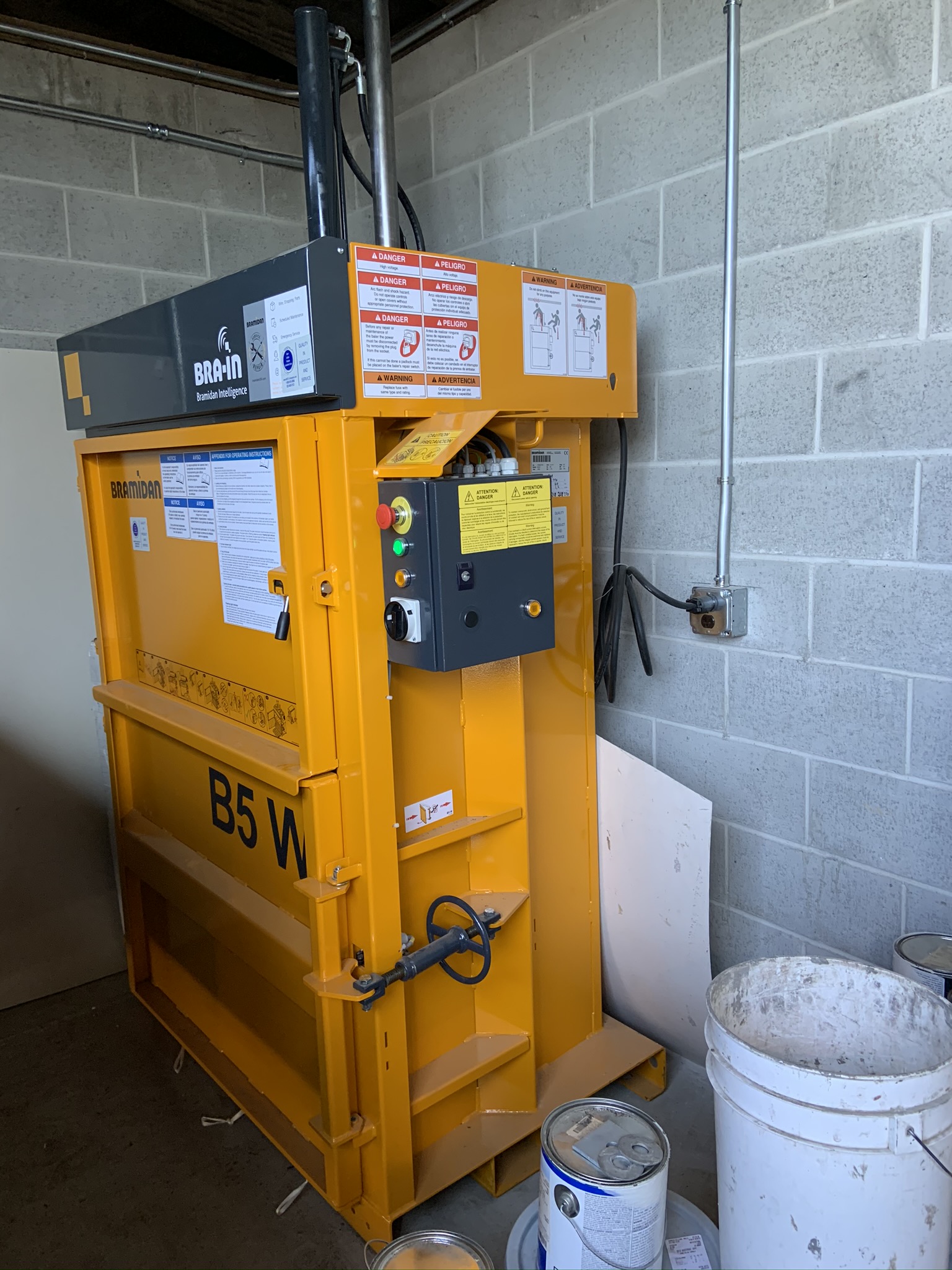 Fast Food Restaurants - BAY AREA TRASH COMPACTOR